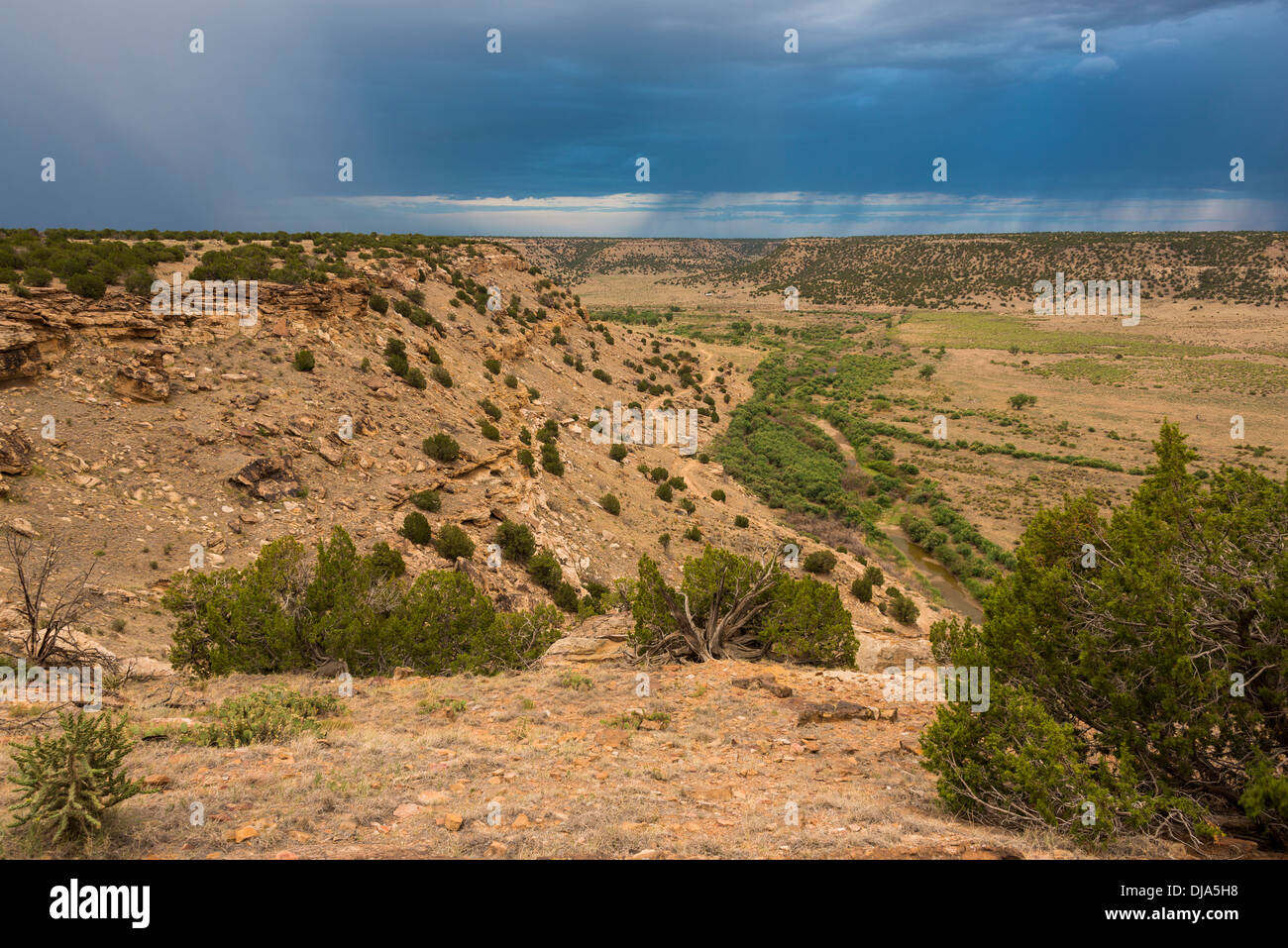 Looking down on the canyon, Purgatoire River, Picketwire Canyonlands ...
