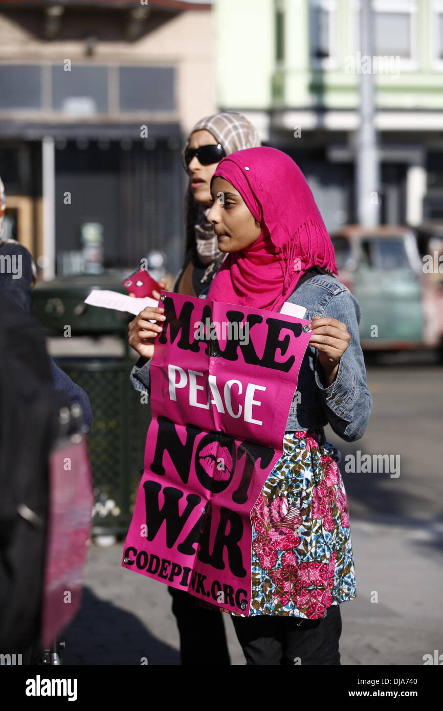 San Francisco, California, USA. 25th Nov, 2013. HANAN MUBAREZ, 11, of ...