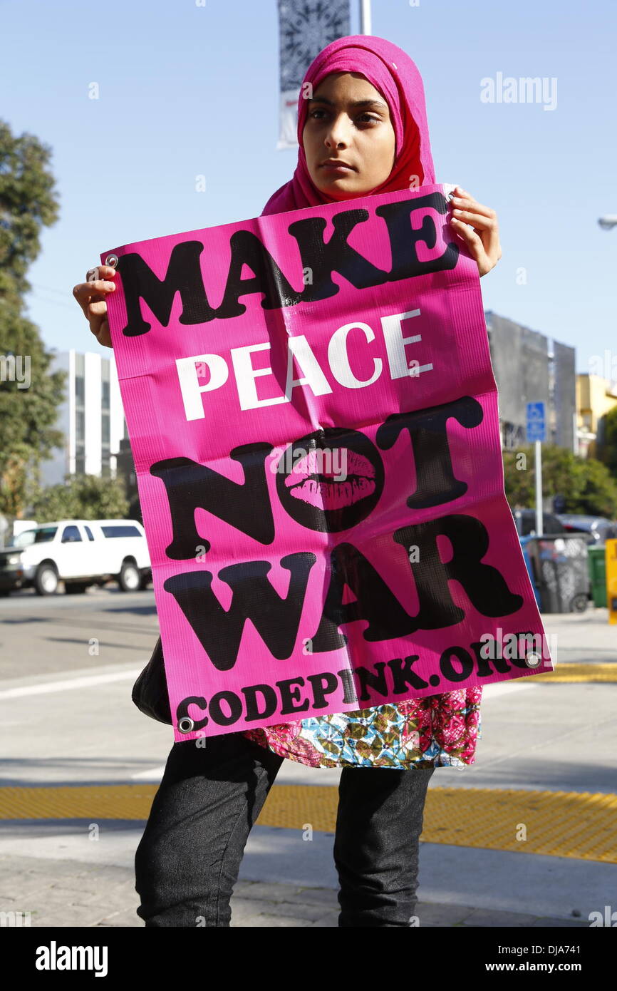 San Francisco, California, USA. 25th Nov, 2013. HANAN MUBAREZ, 11, of ...