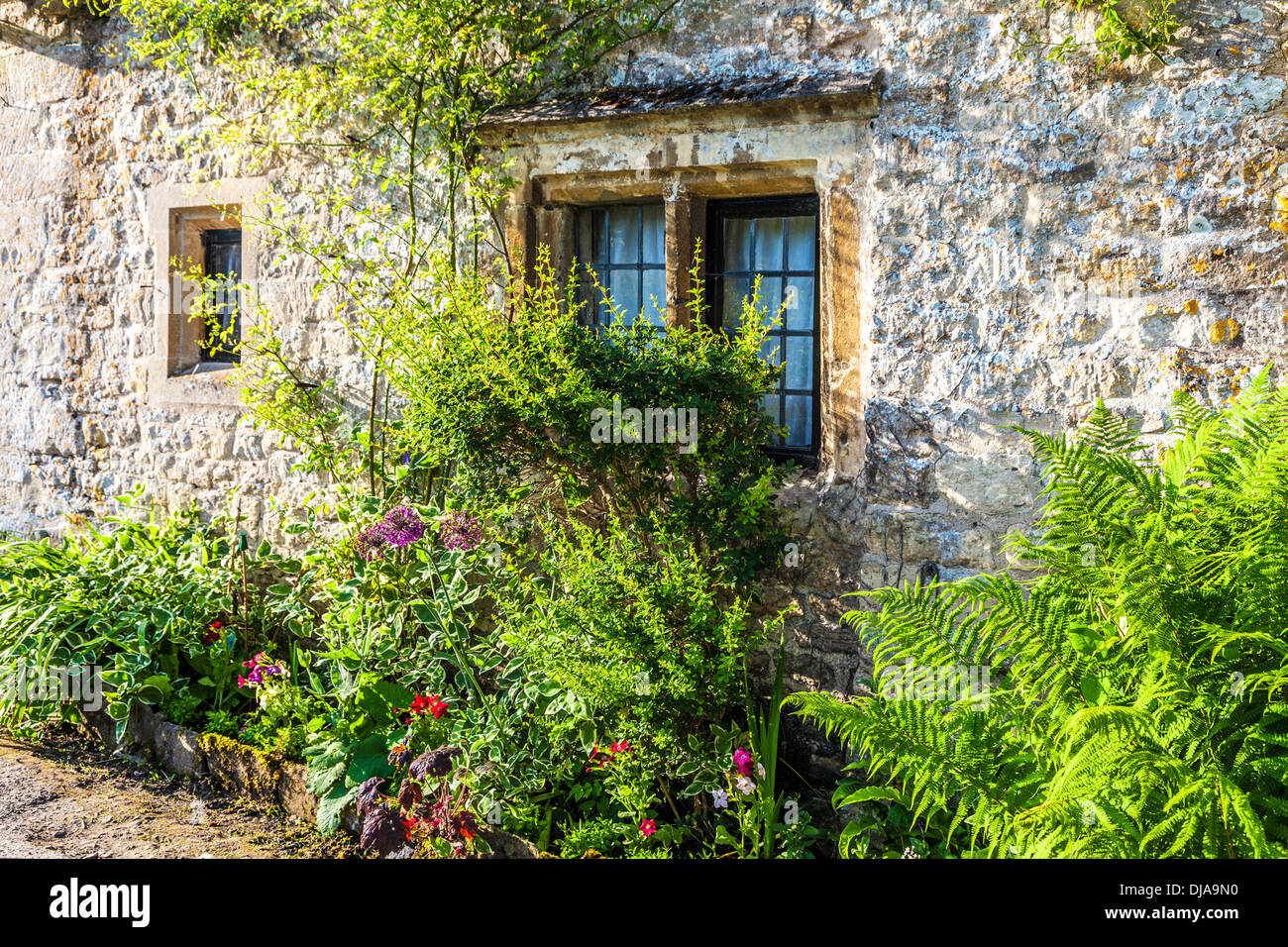 Leaded light windows hi-res stock photography and images - Alamy