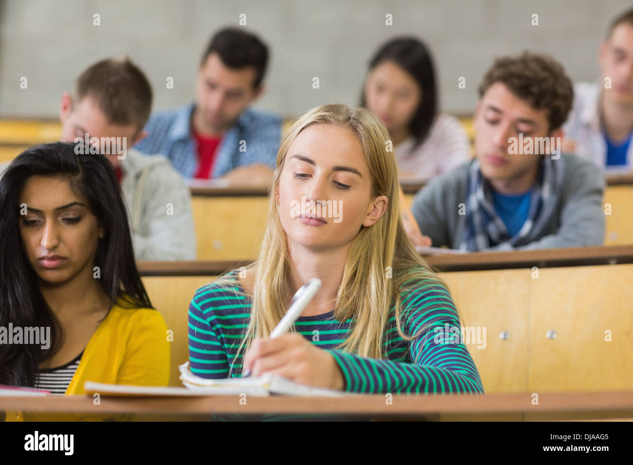 College lecture hall hi-res stock photography and images - Alamy