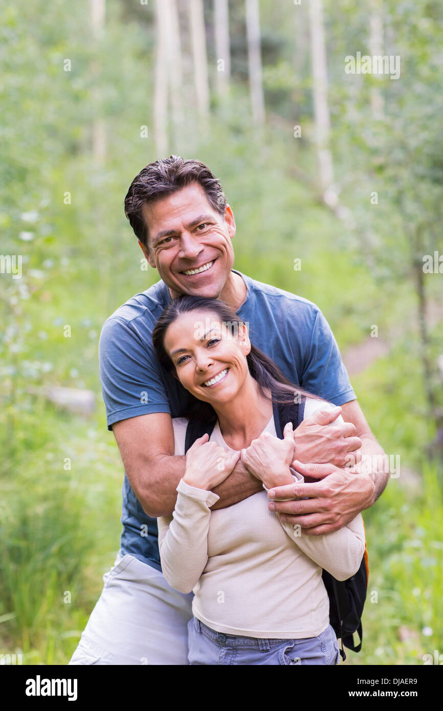 Portrait vertical couple latin hi-res stock photography and images - Alamy