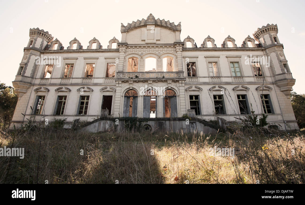 Urbex castle hi-res stock photography and images - Alamy