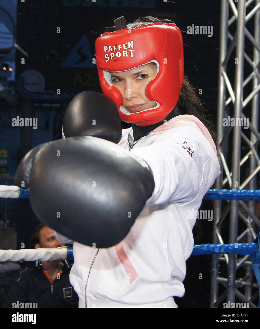 Micaela schaefer practicing boxing fight hi-res stock photography and ...