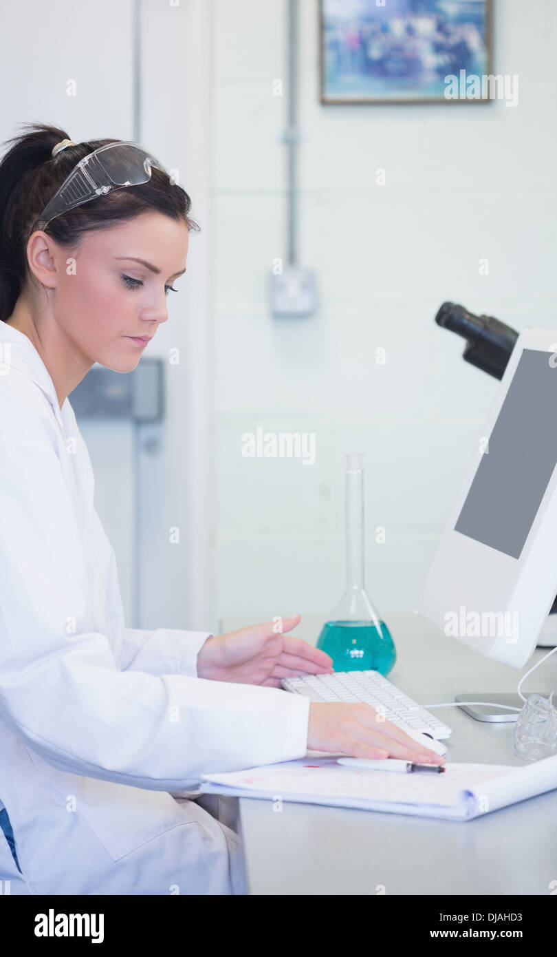 Black female researcher laboratory hi-res stock photography and images ...