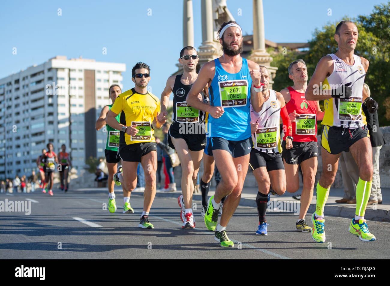Nike run marathon hi-res stock photography and images - Alamy