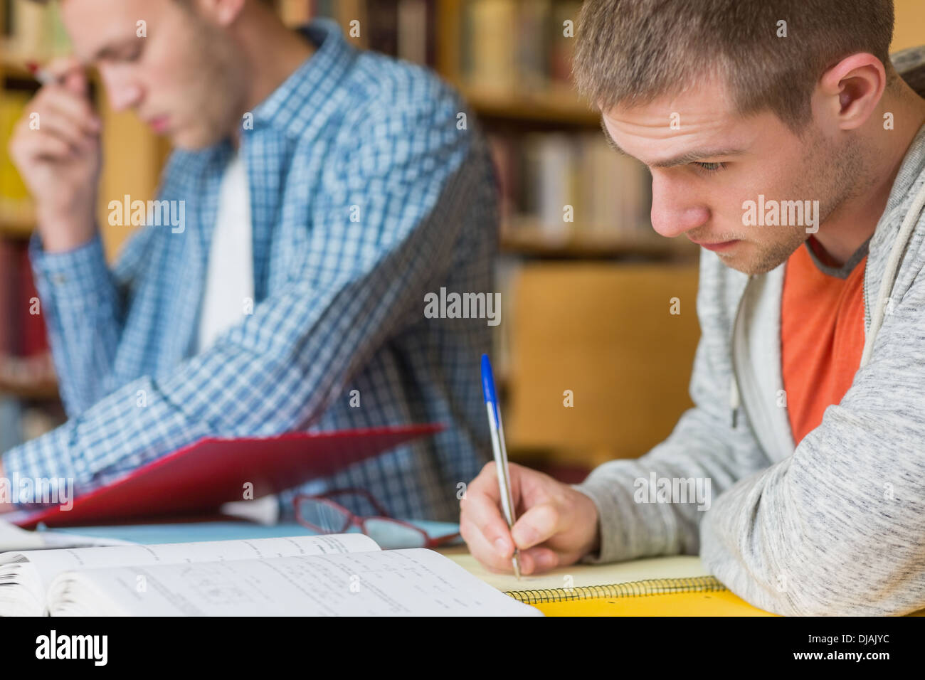 Library information desk hi-res stock photography and images - Alamy