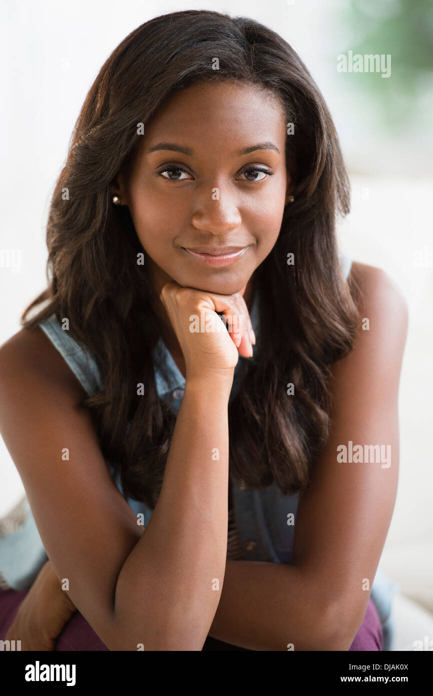 Black woman smiling Stock Photo - Alamy