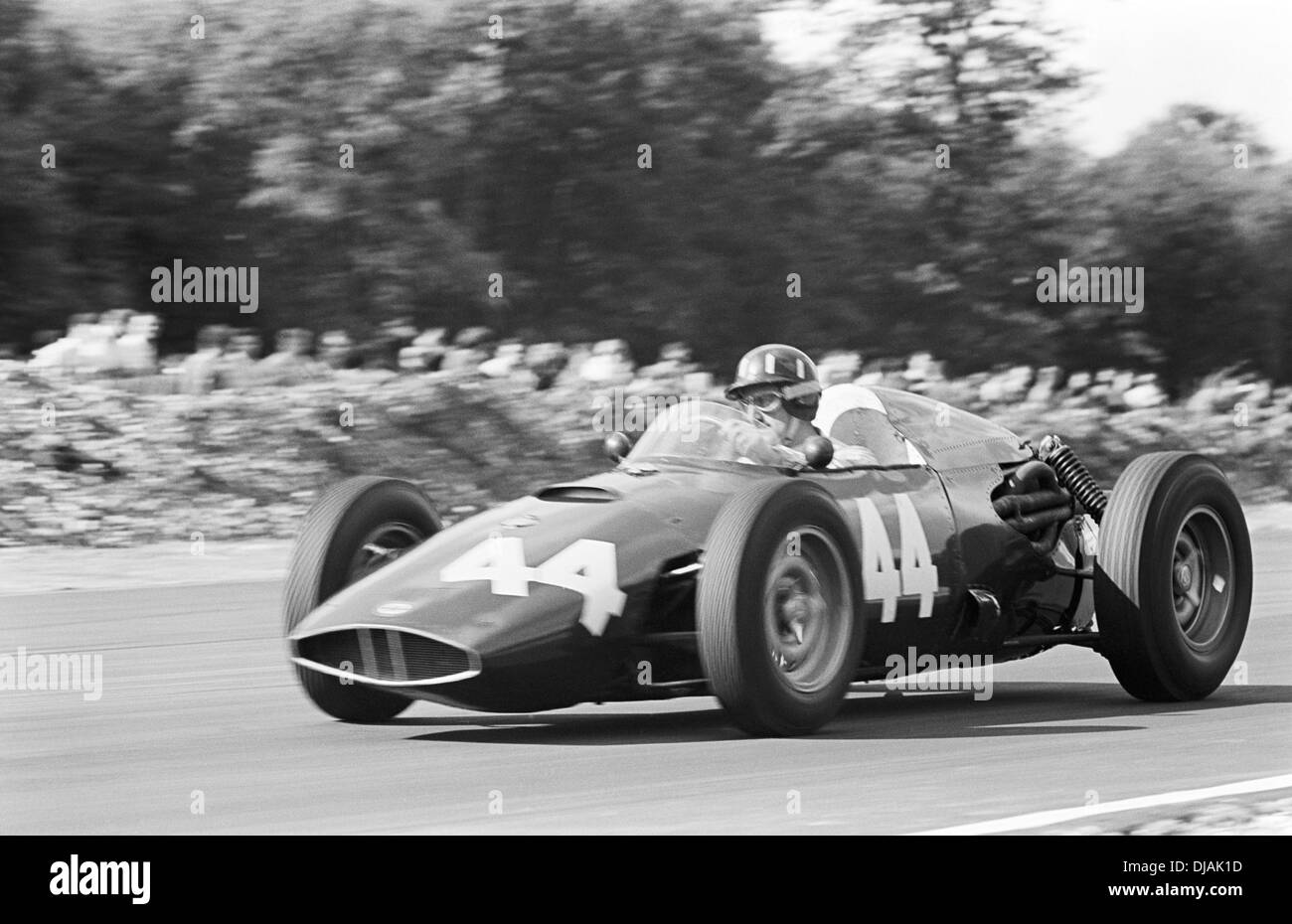 Graham Hill in a BRM P48, finished 2nd in the V Silver City Trophy ...
