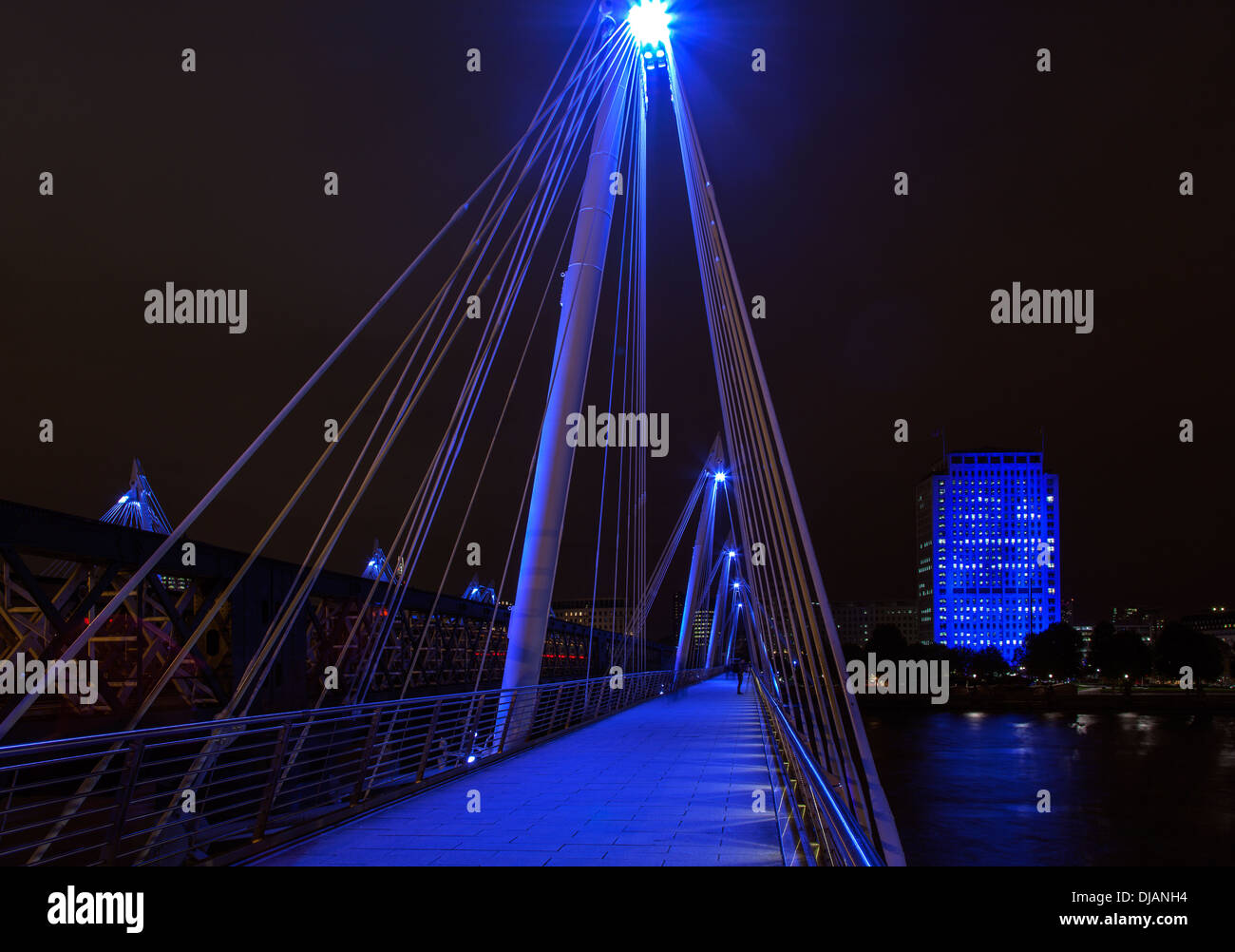 Sheel building hi-res stock photography and images - Alamy