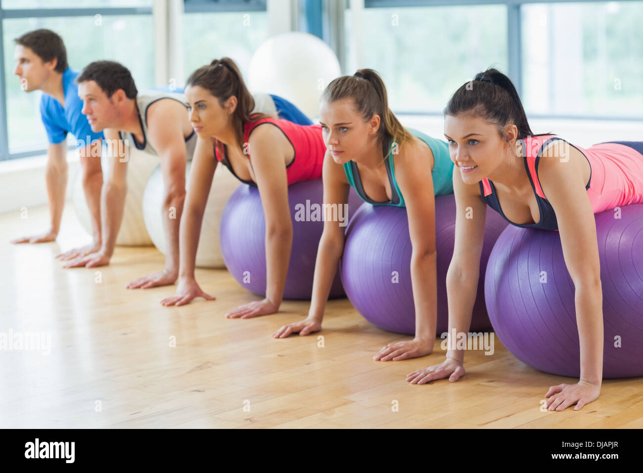 Row of balls hi-res stock photography and images - Alamy