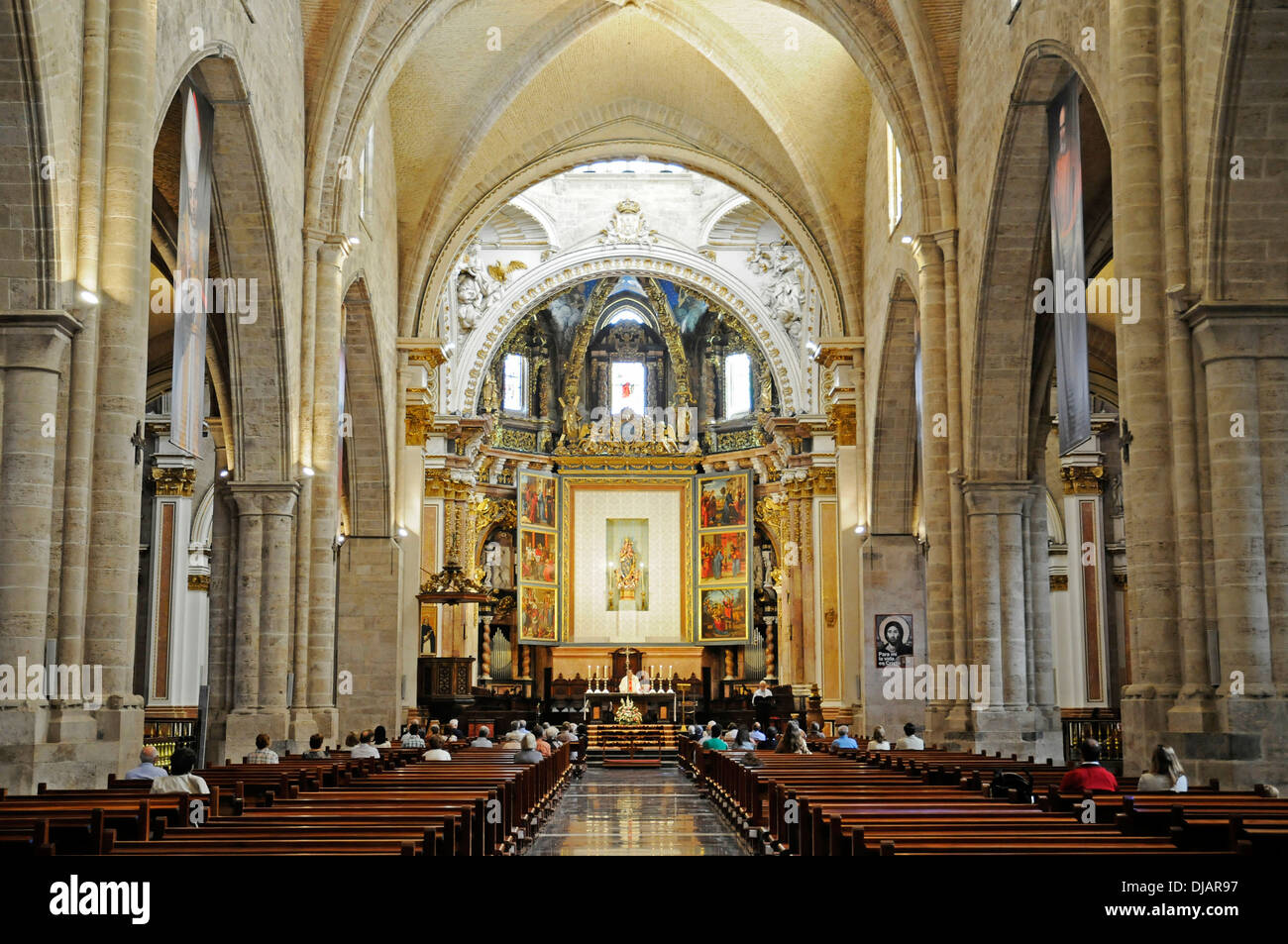 Interior catedral de valencia hi-res stock photography and images - Alamy