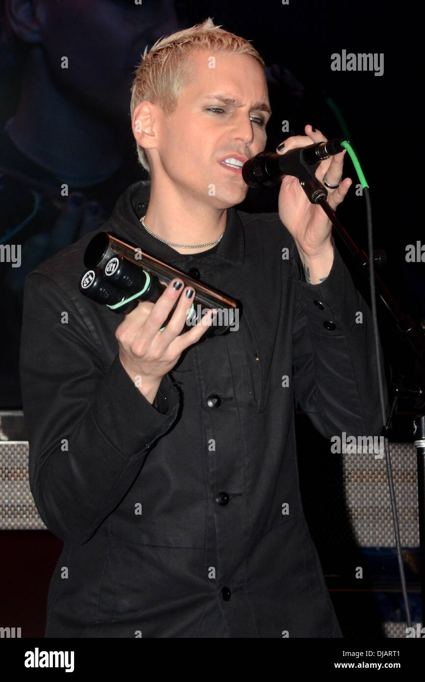 Tony vincent hi-res stock photography and images - Alamy