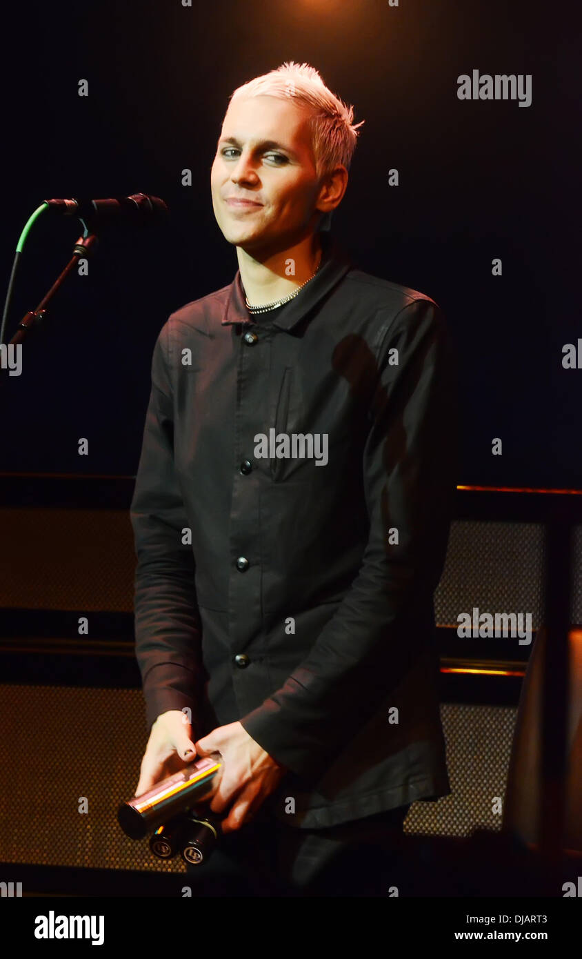 Tony vincent hi-res stock photography and images - Alamy