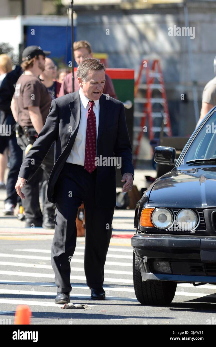 Actor Robin Williams on the set of 'The Angriest Man in Brooklyn' in ...
