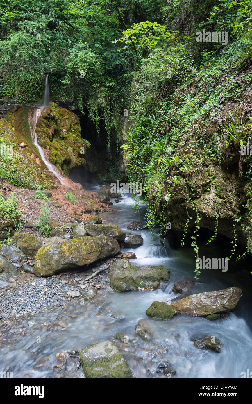 Cave ravine hi-res stock photography and images - Alamy