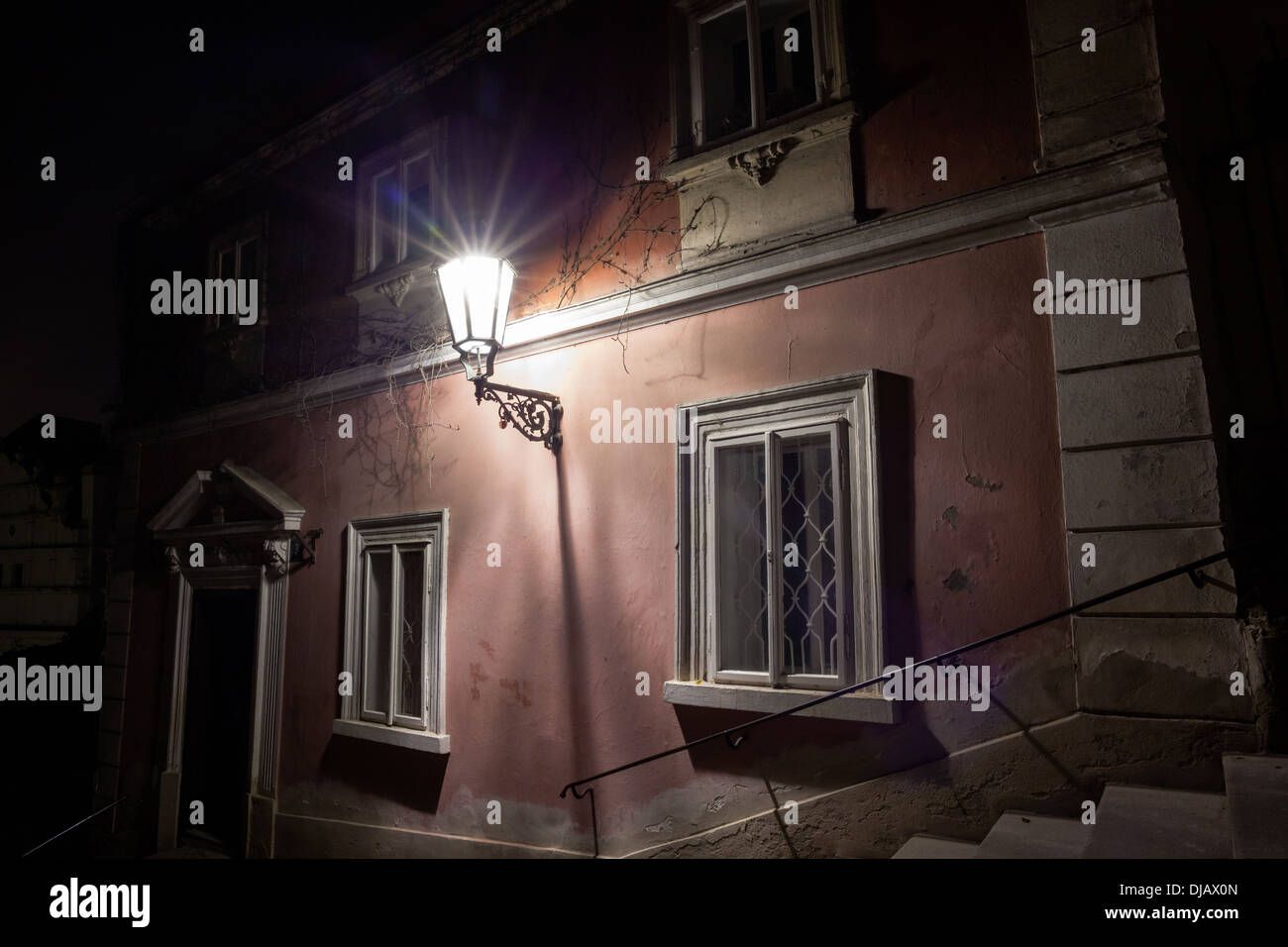 Building by night Stock Photo - Alamy