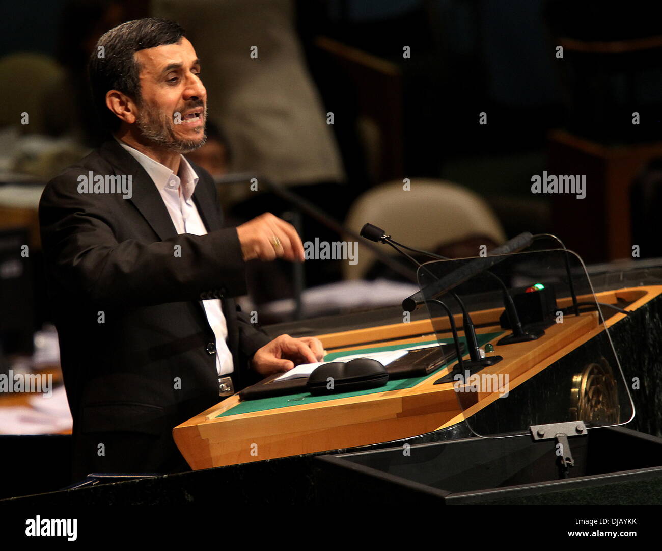 Iranian President Mahmoud Ahmadinejad gives his address to world ...