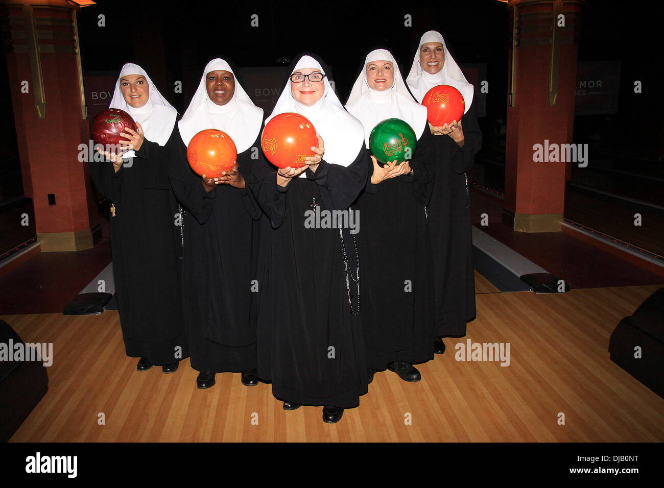 Christine Mild, Bambi Jones, Cindy Williams, Jeanne Tinker and ...