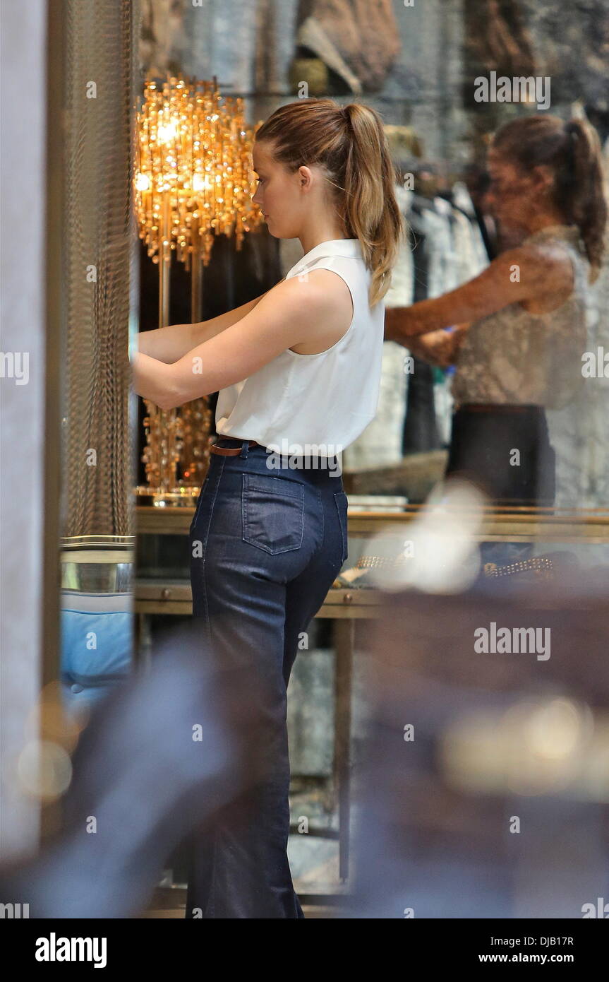 Amber Heard seen shopping at Monika Chiang on Robertson Boulevard Los ...