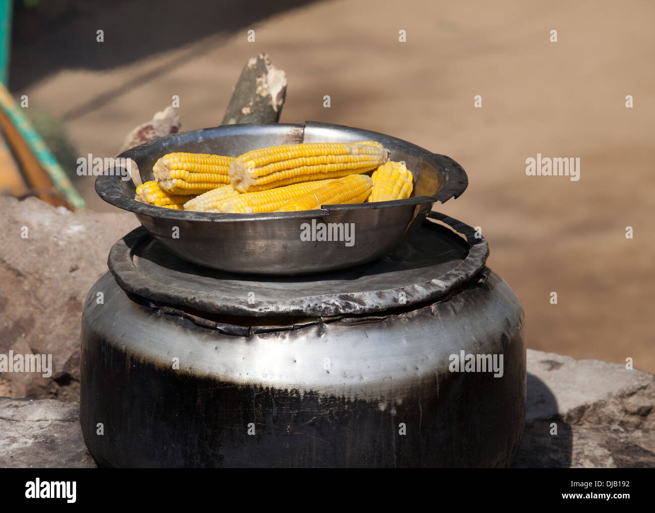 Asia cooking pot hi-res stock photography and images - Alamy