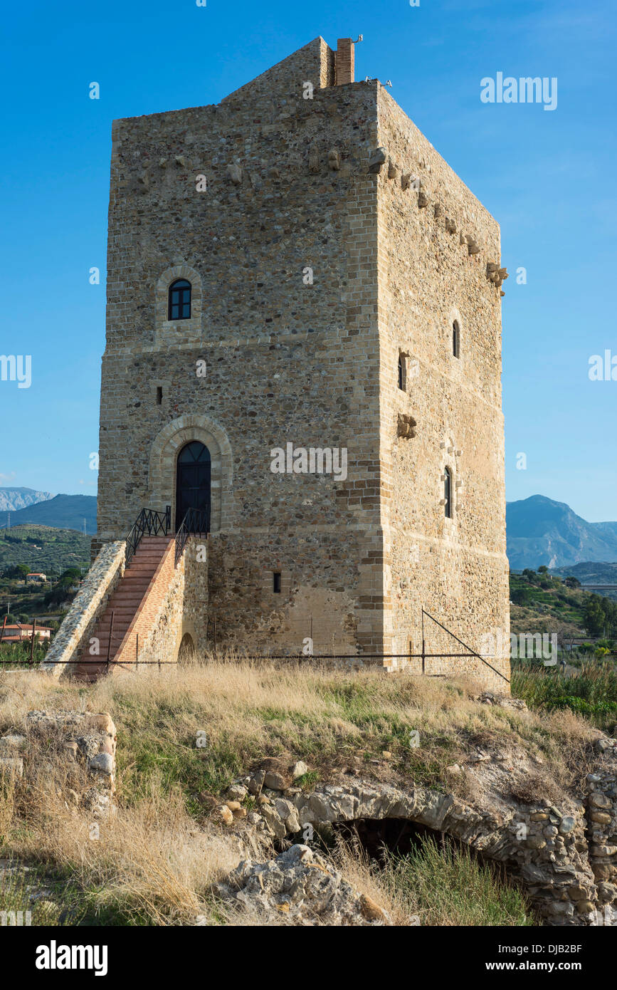 Roccella tower from the 14th Century, Campofelice di Roccella, Sicily ...