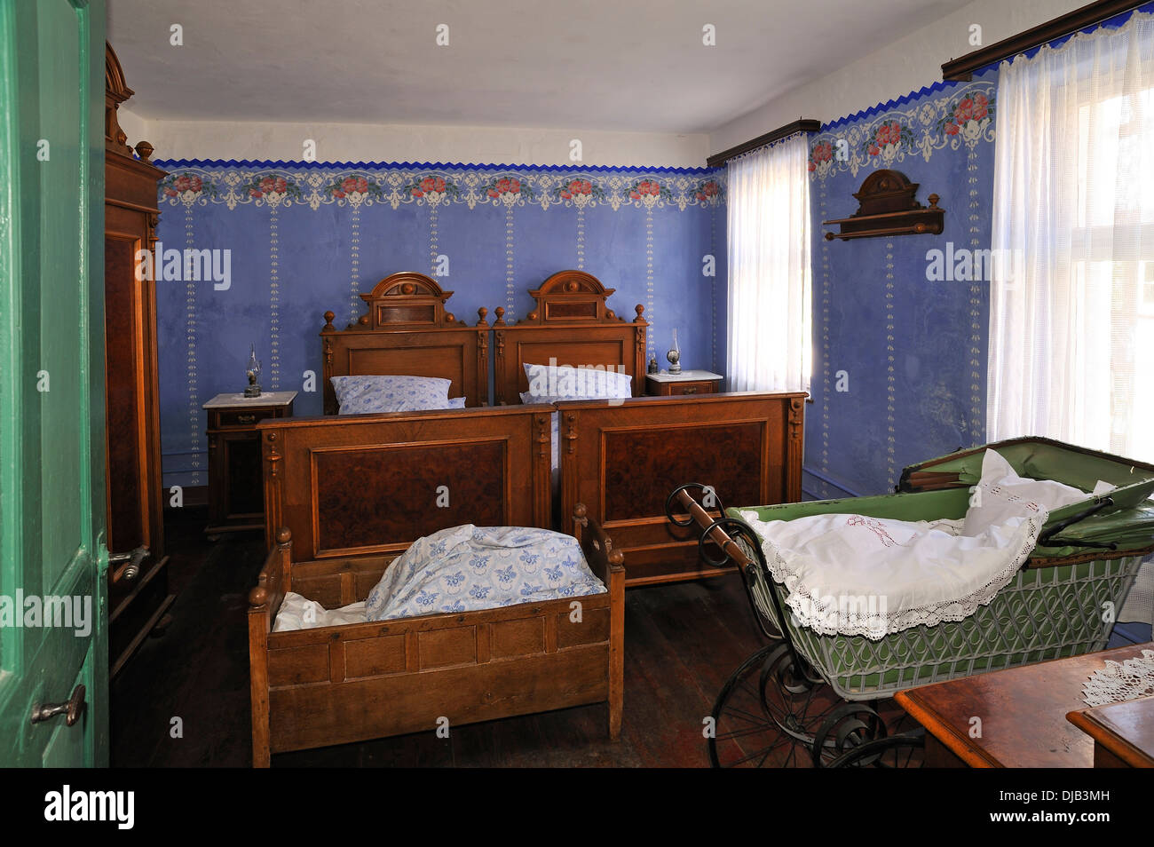 School building bad inside hi-res stock photography and images - Alamy