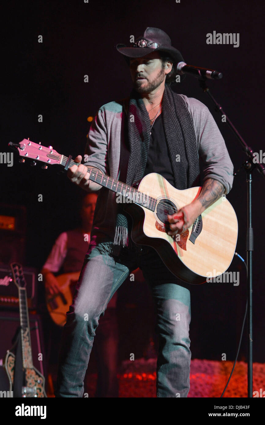 Billy Ray Cyrus Miami Rocks Our Troops concert held at the Bank United ...