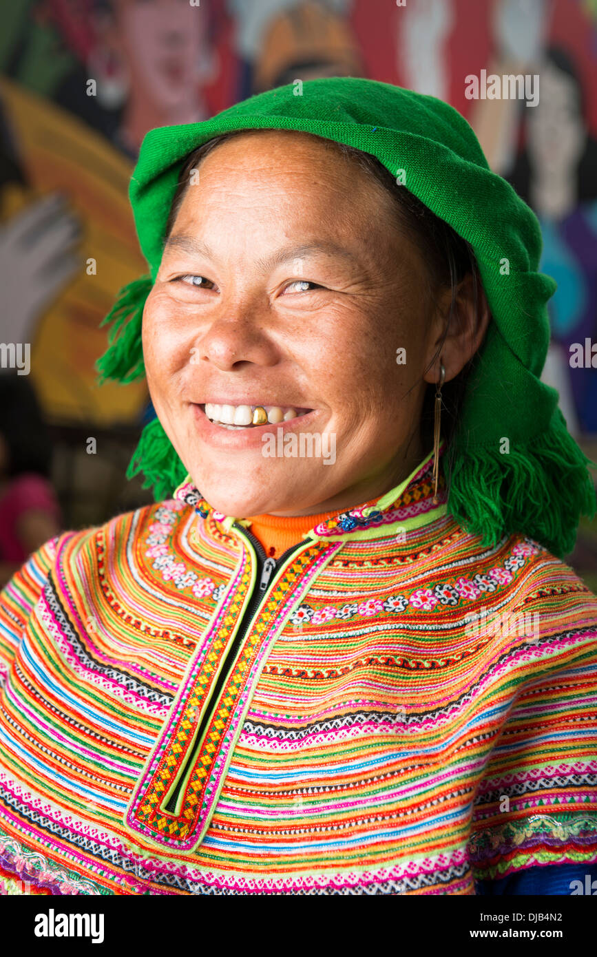 Hmong flower cloth hi-res stock photography and images - Alamy