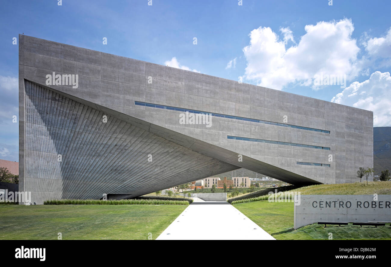 Universidad De Monterrey Logo Universidad De Monterrey (UDEM)