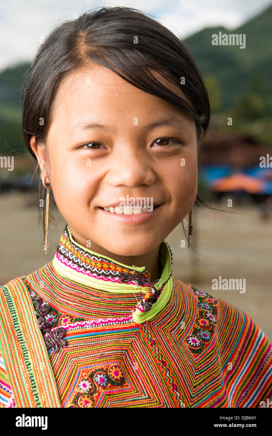 Hmong girl hi-res stock photography and images - Alamy