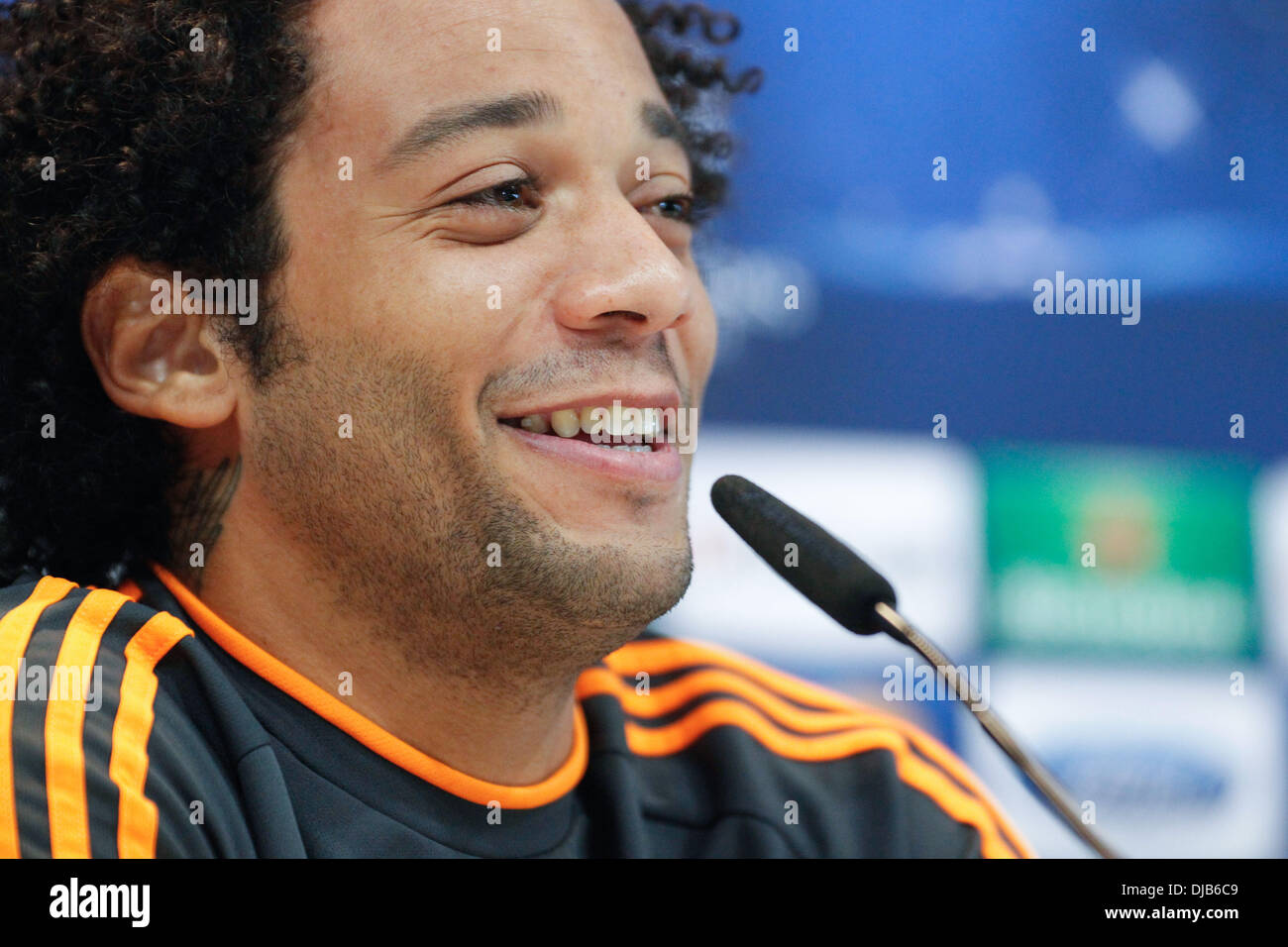 Real madrid left back hi-res stock photography and images - Alamy