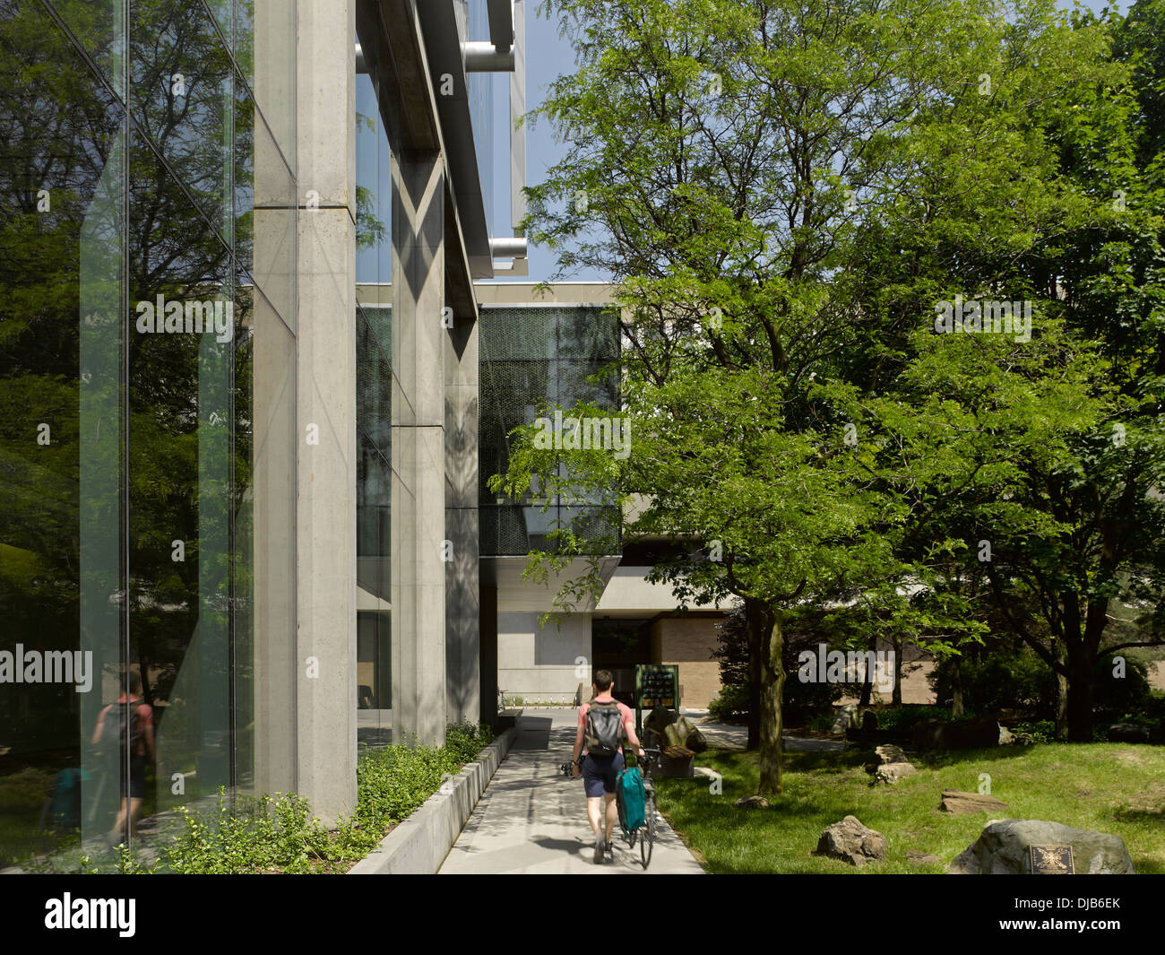 The Quantum Nano Centre, Waterloo, Canada. Architect: Kuwabara Payne ...