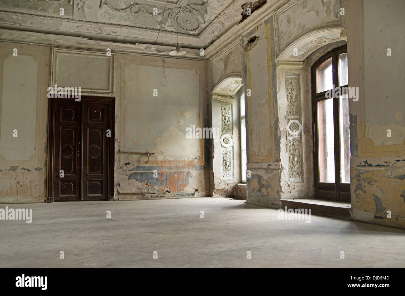 Building fixtures hi-res stock photography and images - Alamy