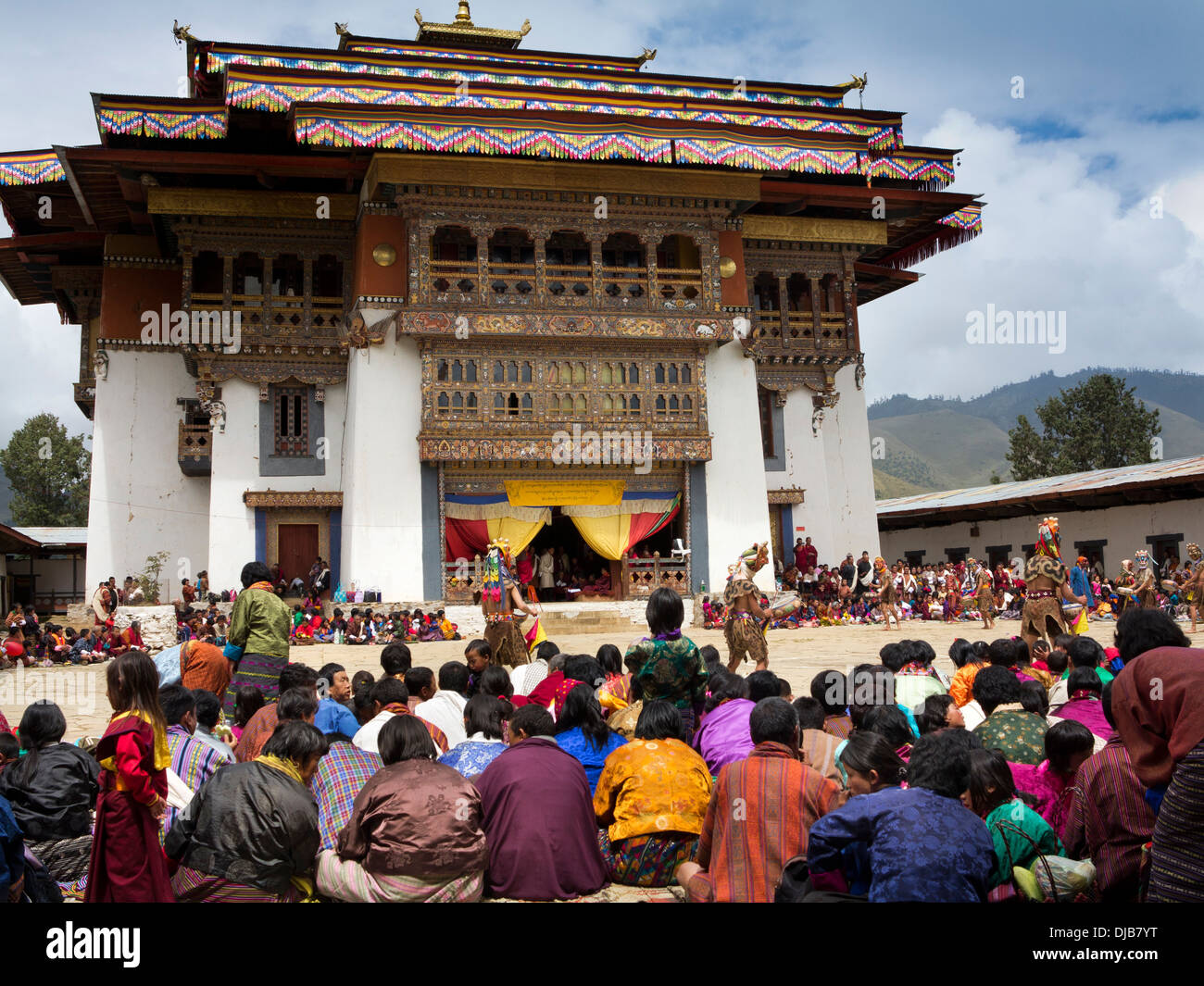 Bhutan, Phobjika, Gangte Goemba Tsechu, festival dancers in courtyard ...
