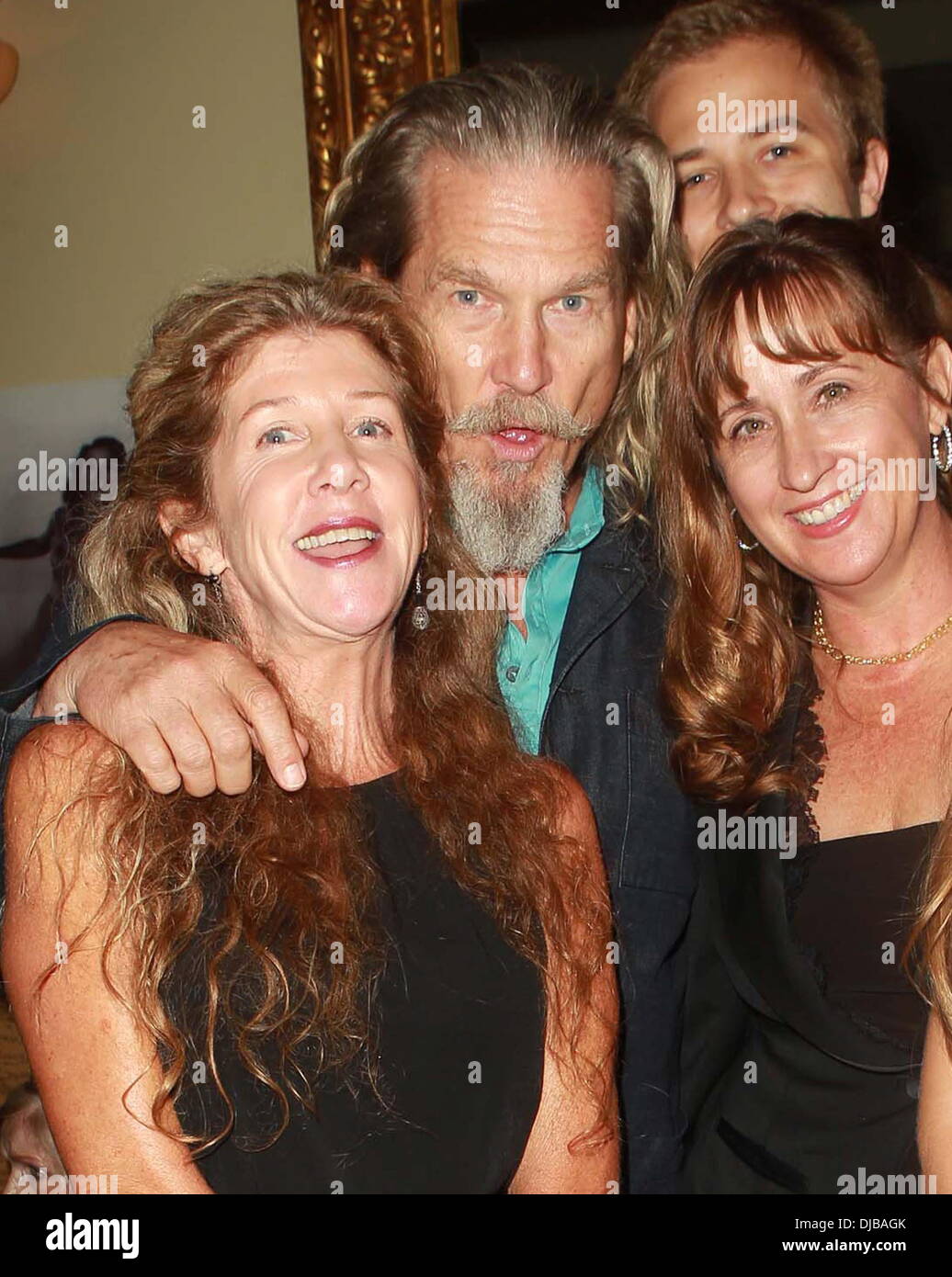 Wendy Treece, Jeff Bridges, Cindy Bridges Celebrities attend Theatre ...