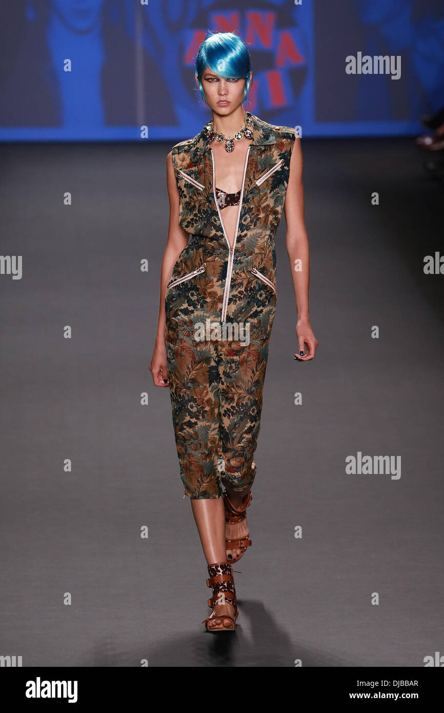 Model Mercedes-Benz New York Fashion Week Spring/Summer 2013- Anna Sui ...