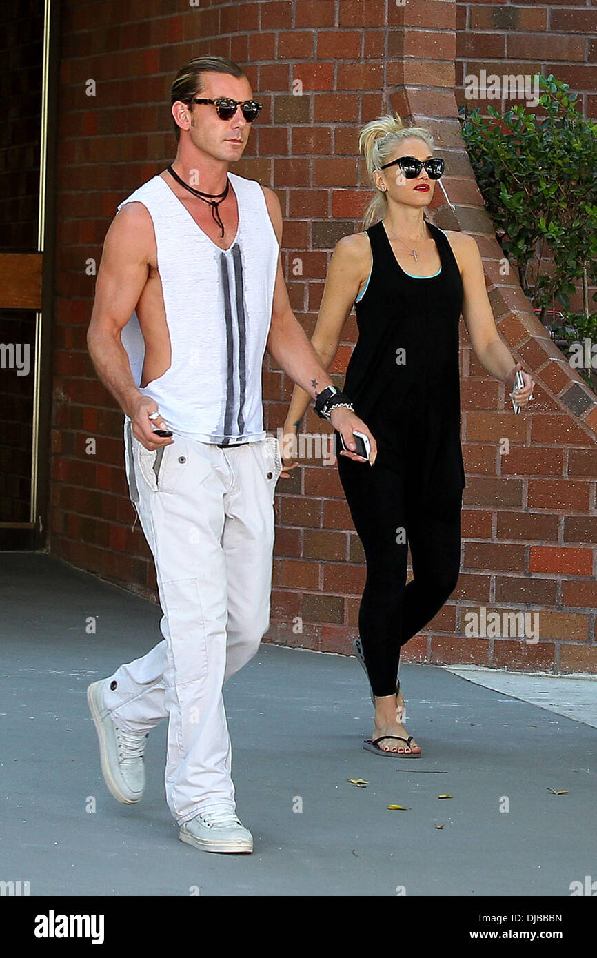 Gavin Rossdale and Gwen Stefani leave an office building in Sherman ...