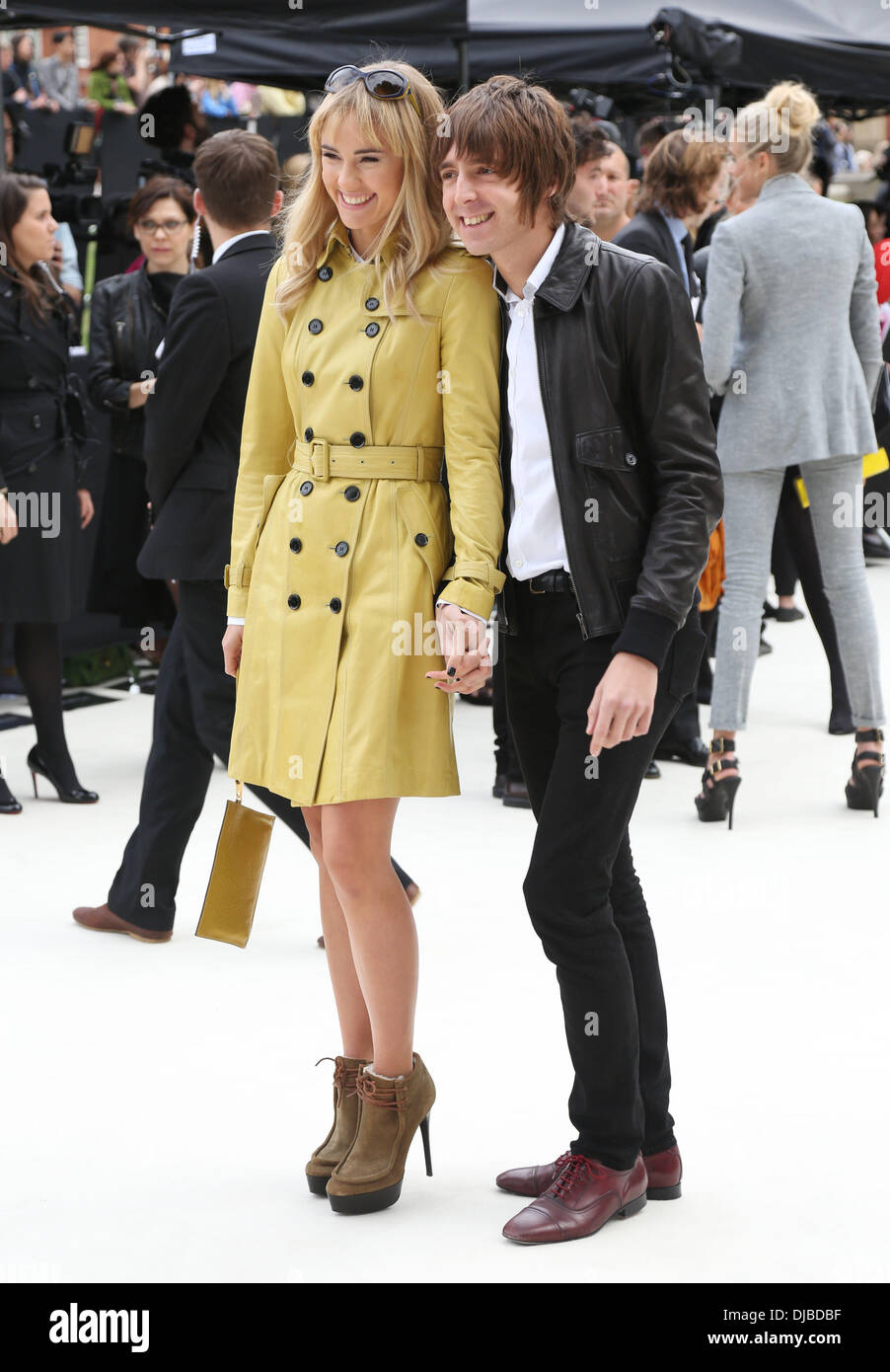 Suki waterhouse and miles kane hi-res stock photography and images - Alamy