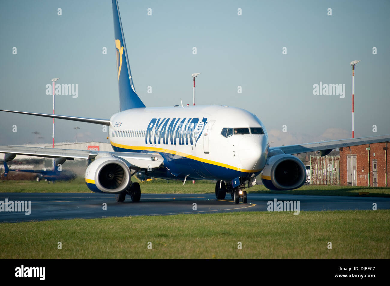Ryanair Jet Plane at Liverpool John Lennon Airport Stock Photo - Alamy
