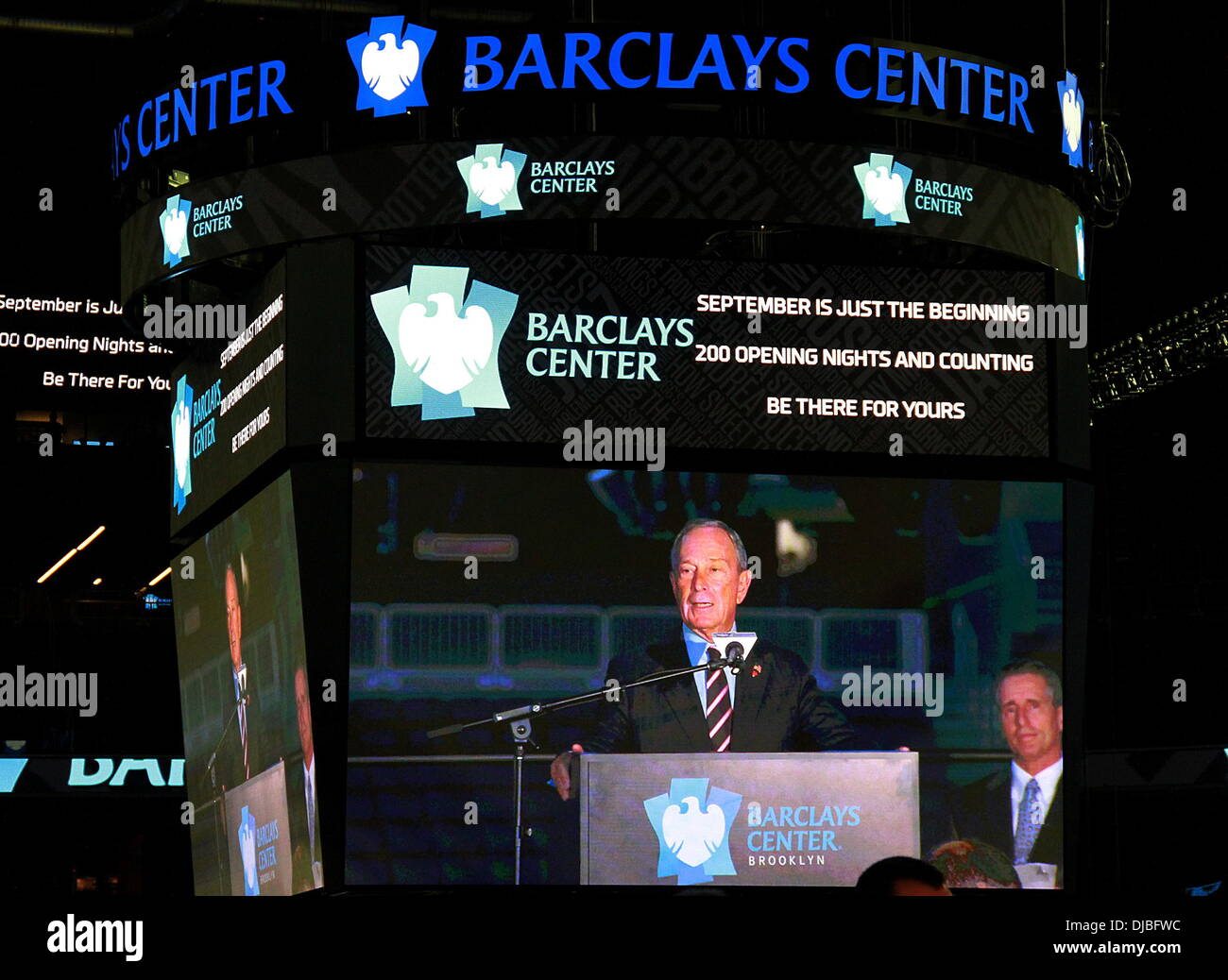 Mayor ribbon cutting ceremony hi-res stock photography and images - Alamy