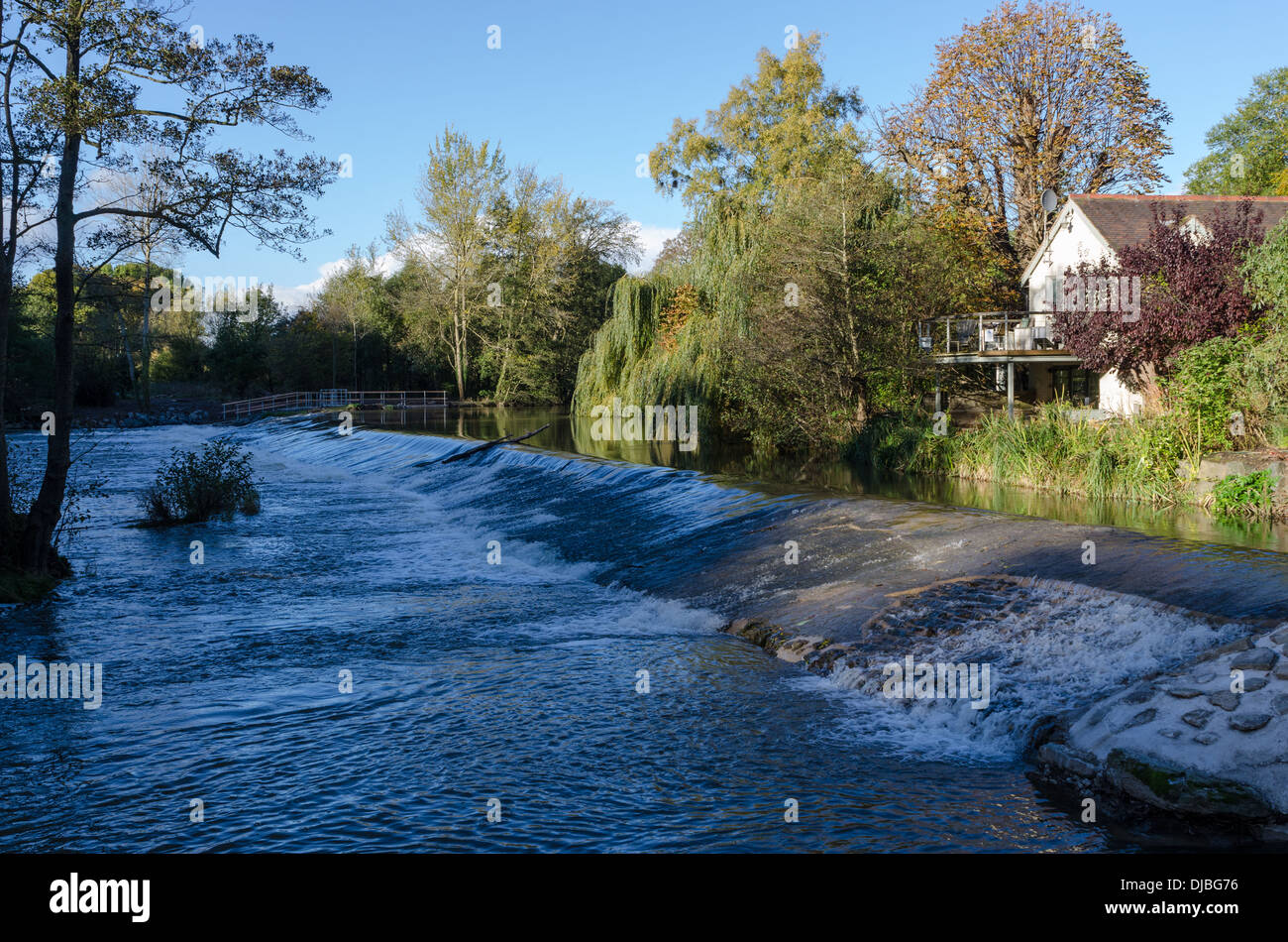 River teme weir hi-res stock photography and images - Alamy