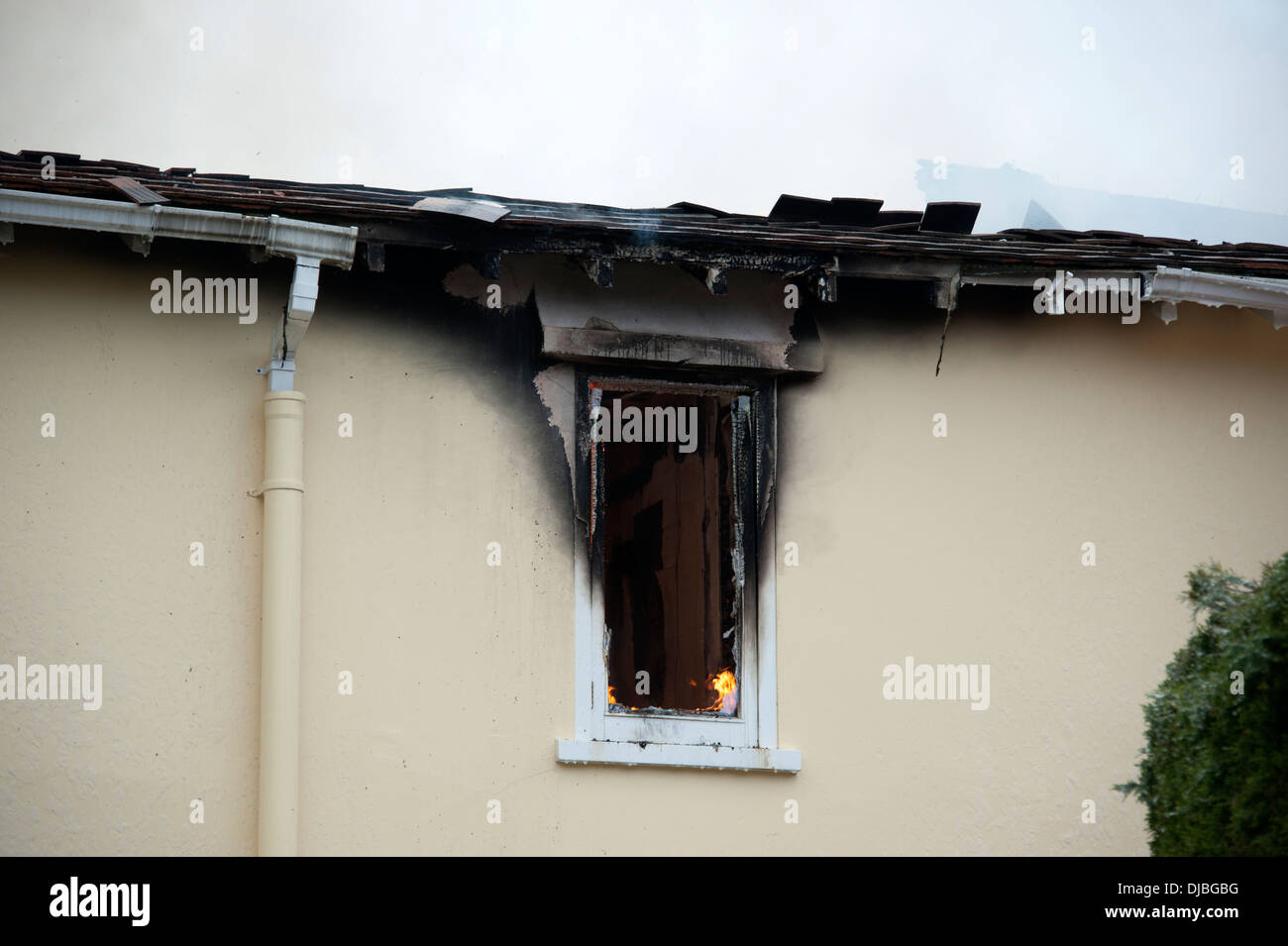 House fire flames hi-res stock photography and images - Alamy