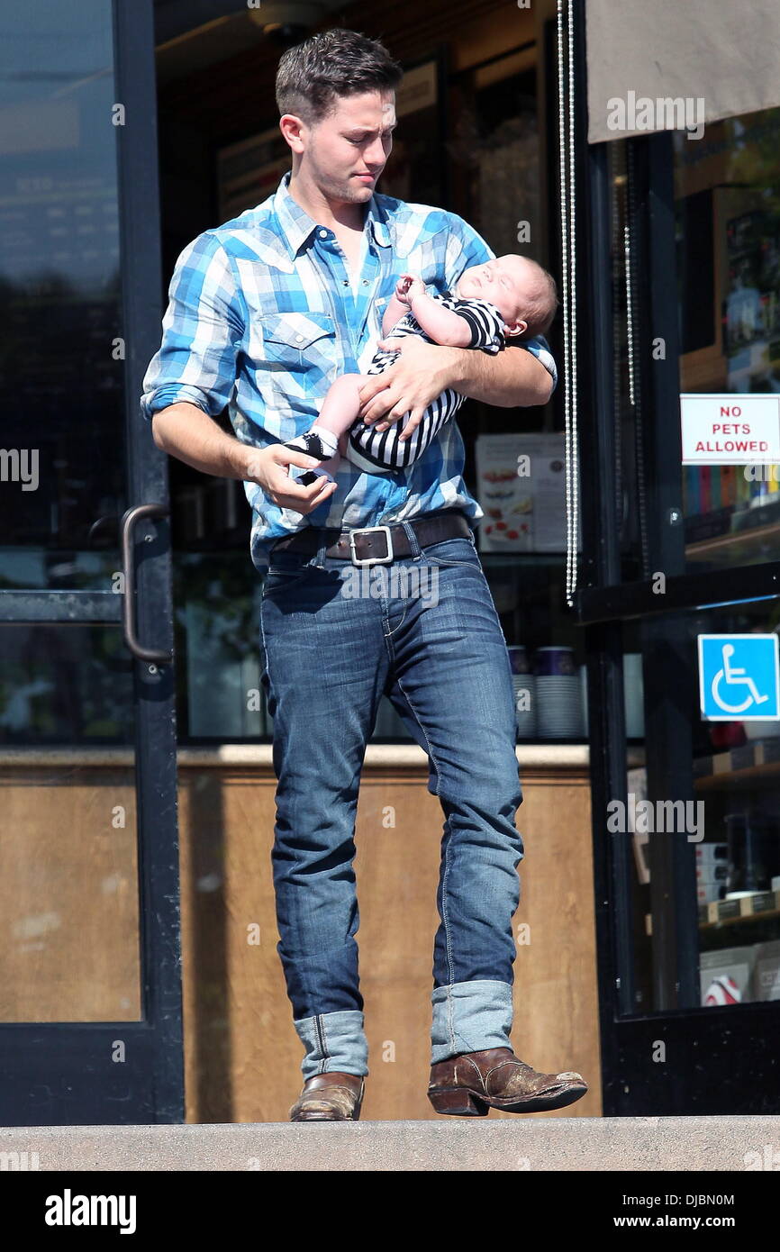 'Twilight' star Jackson Rathbone seen with girlfriend Sheila Hafsadi ...