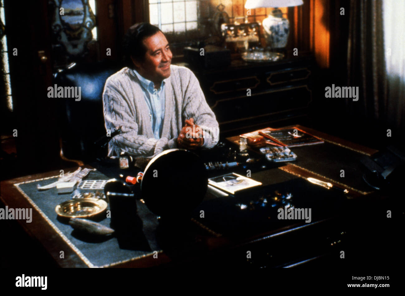 WHO'S HARRY CRUMB? (1989) WHO IS HARRY CRUMB? (ALT) JOHN CANDY, PAUL ...