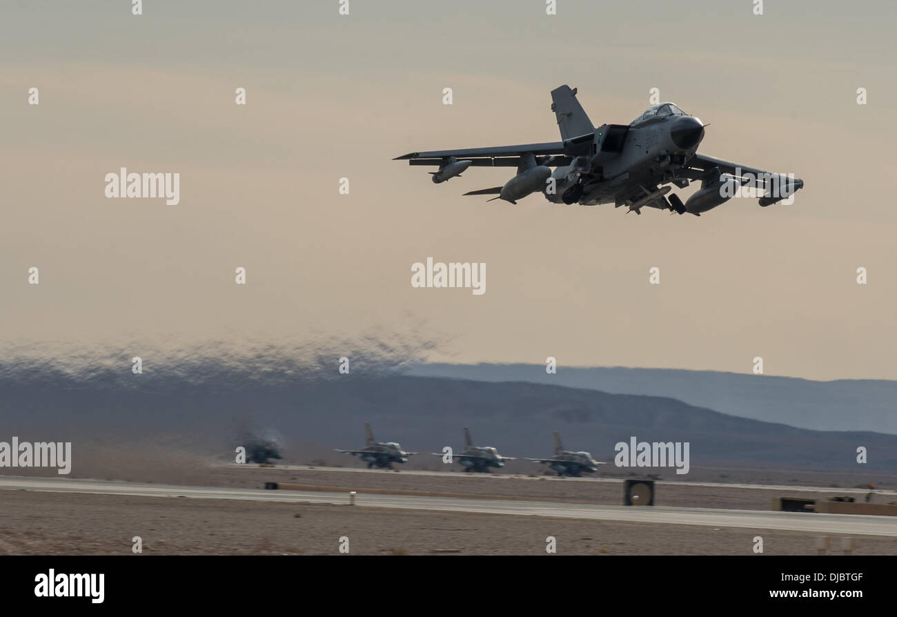 Ovda air base hi-res stock photography and images - Alamy