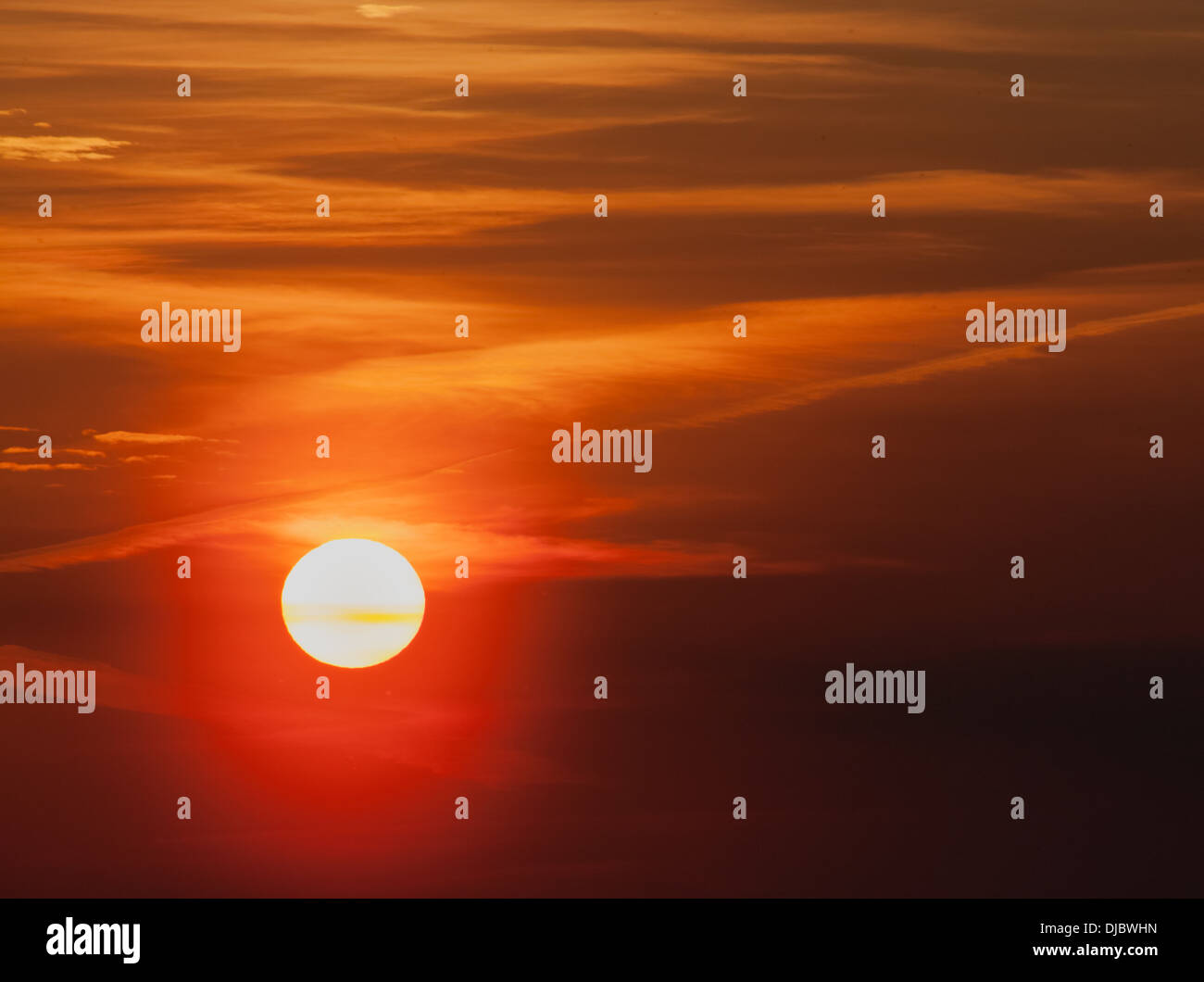 Big sun setting hi-res stock photography and images - Alamy