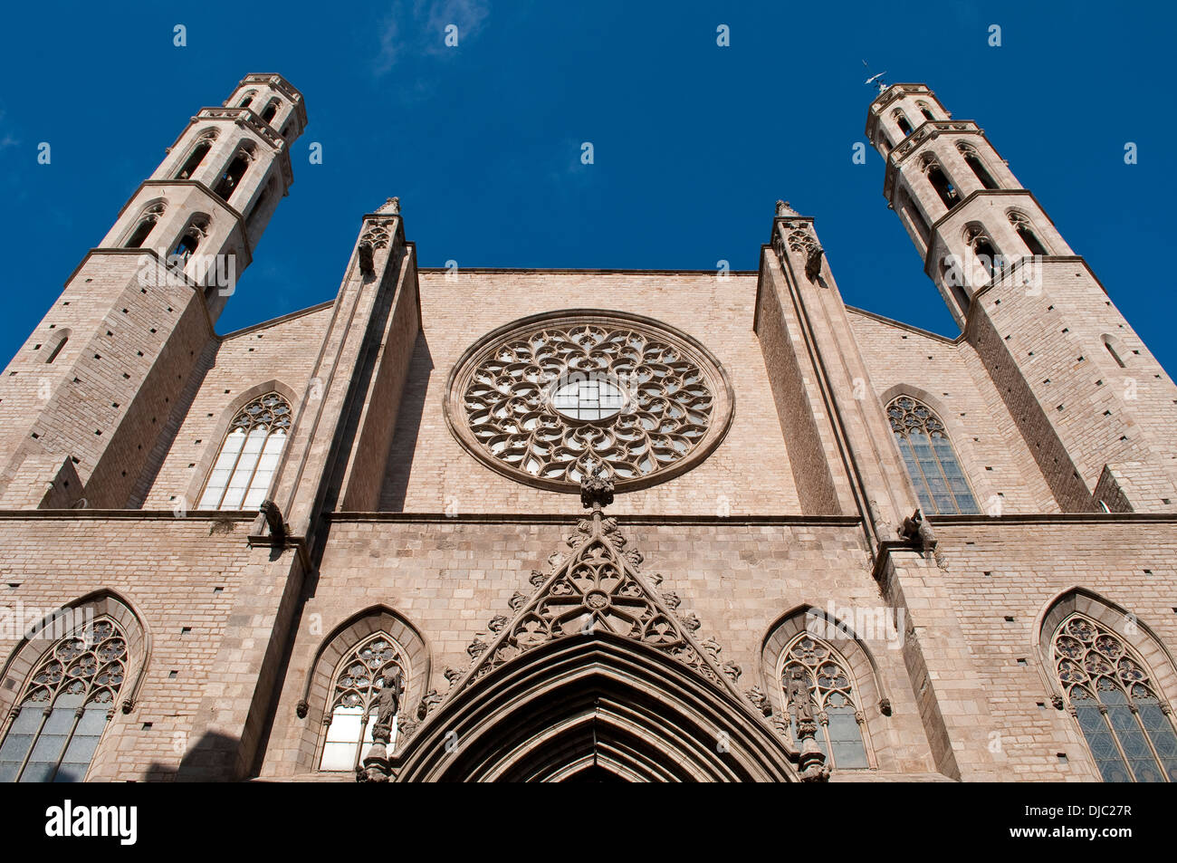 Santa Maria del Mar church, Ribera district, Barcelona, Spain Stock ...