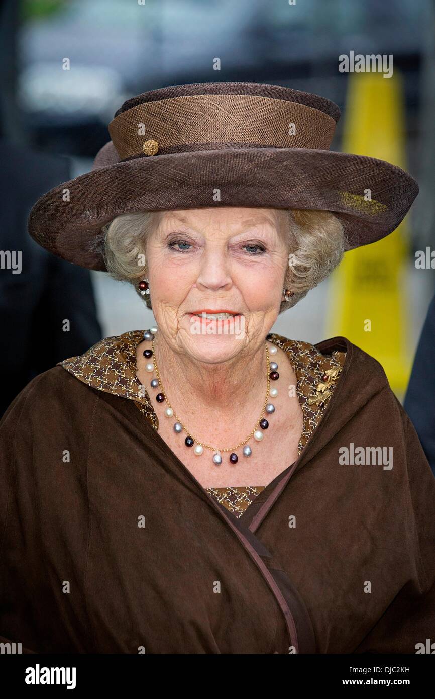 Non broadcast hi-res stock photography and images - Alamy