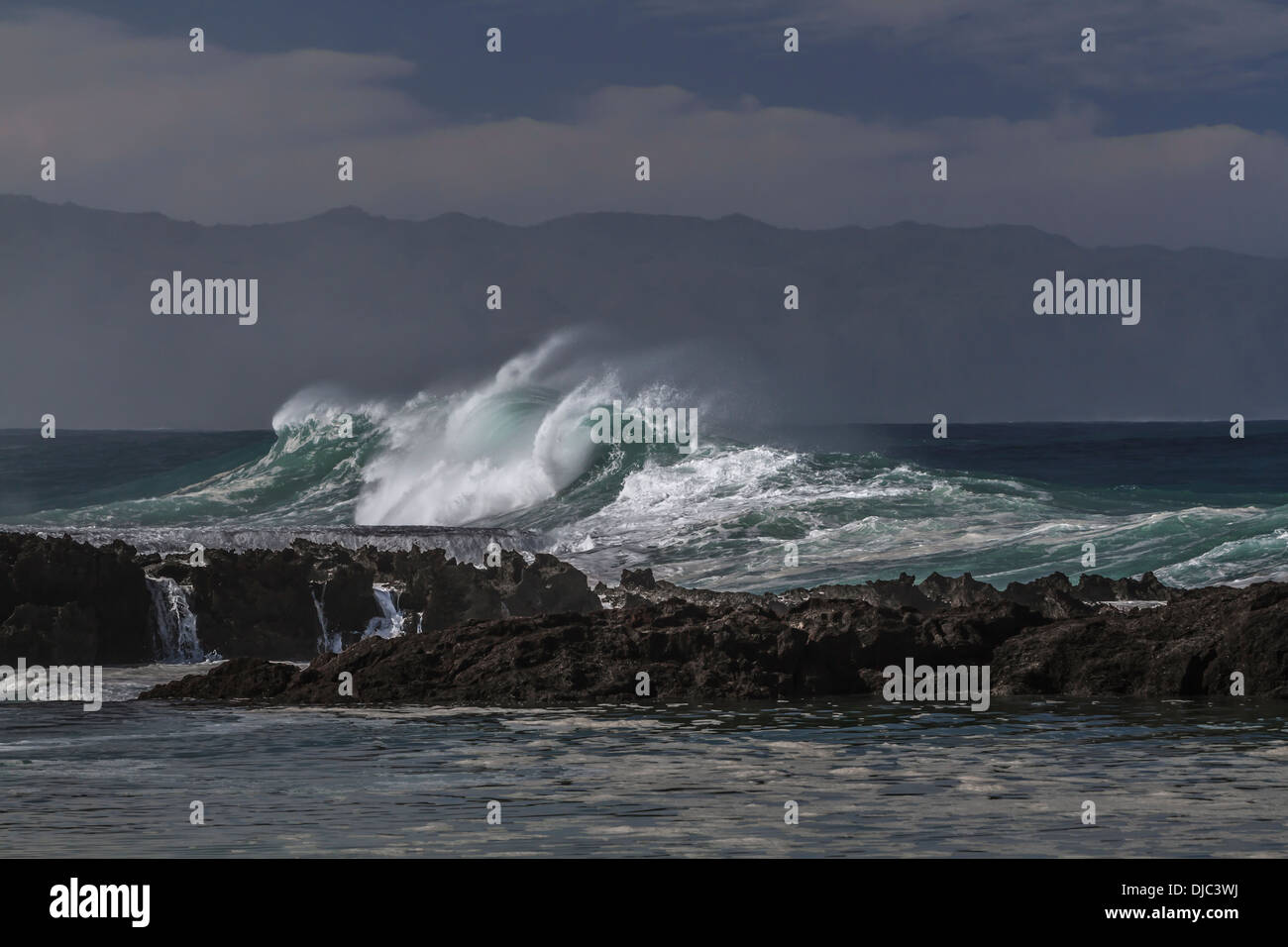 Big ocean wave Stock Photo - Alamy